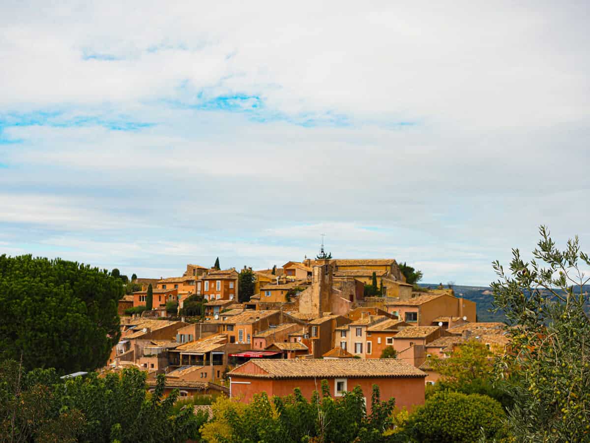 Exploring the Ochre Trail in Roussillon Guide - France Voyager