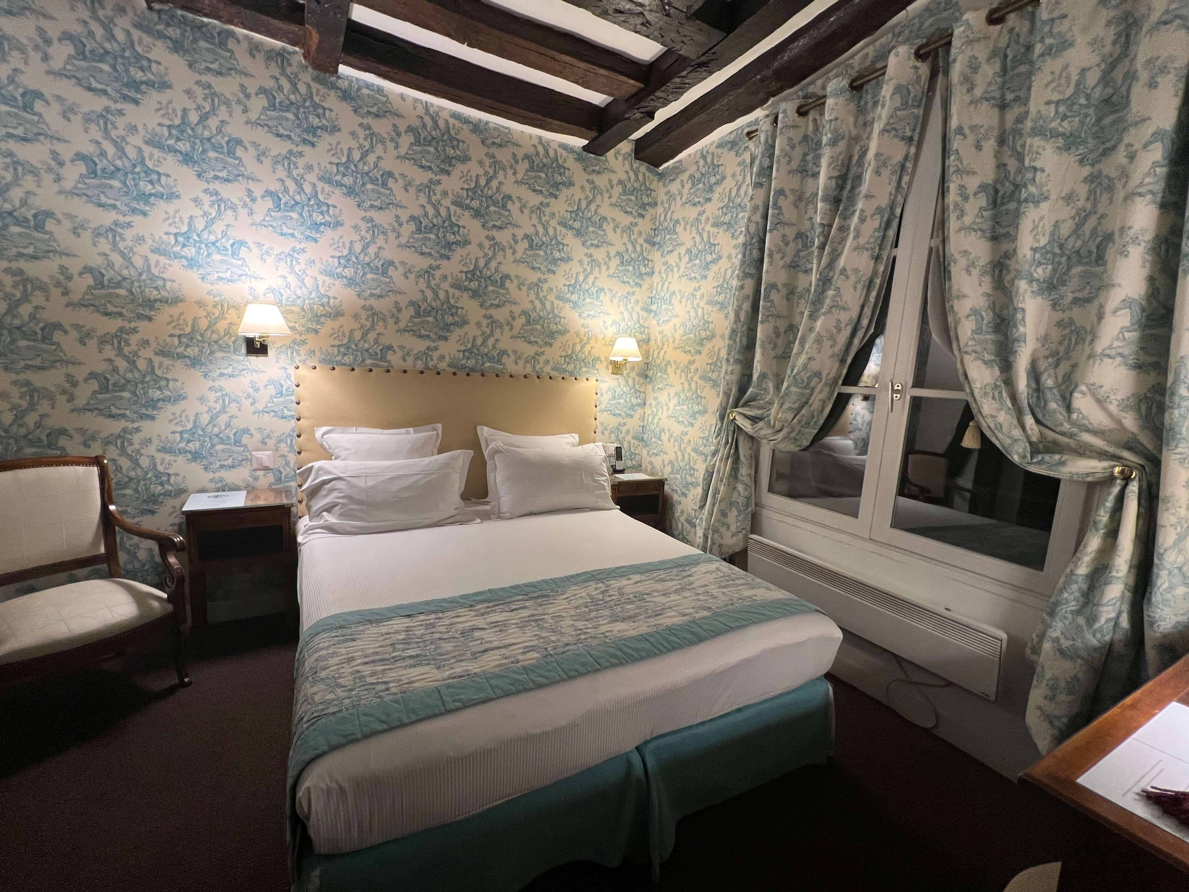 My Honest Guide On Where to Stay in Paris For the First Time: My 6 ...
