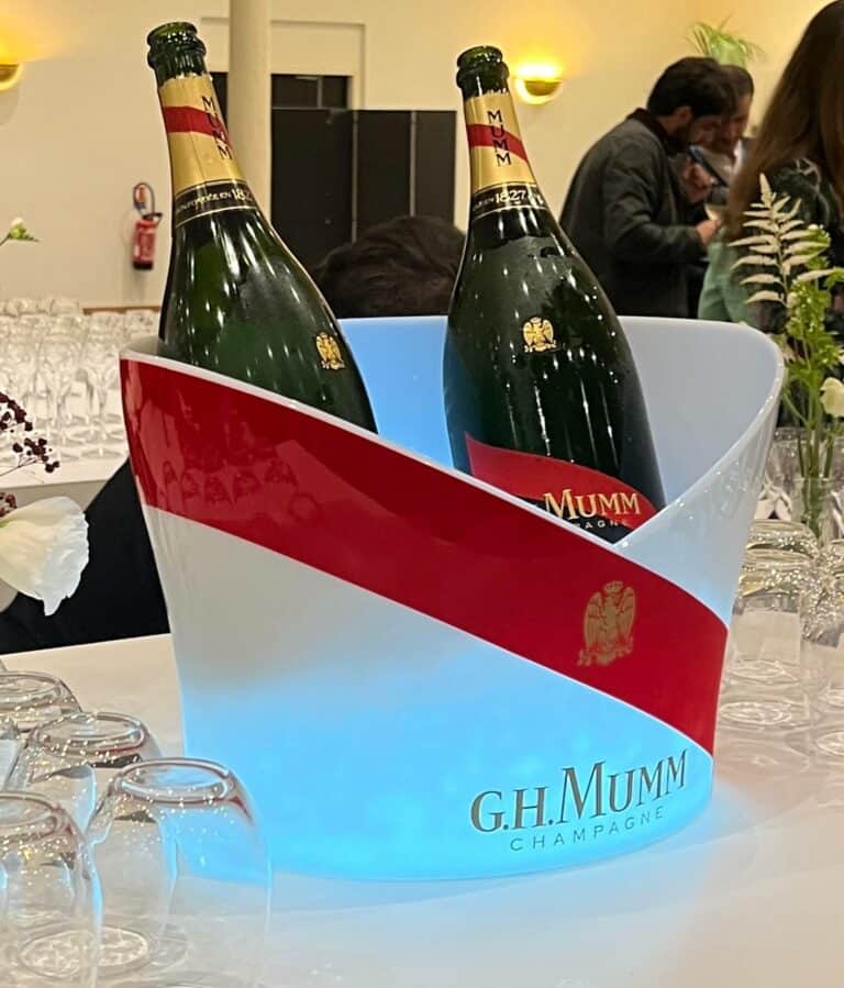 Ultimate Champagne Tasting in Reims Guide (2026) - France Voyager